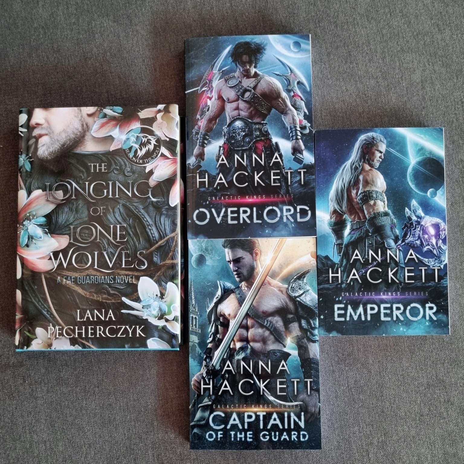 Double Cover Reveal: Conqueror and Mission: Uncovered - Anna Hackett